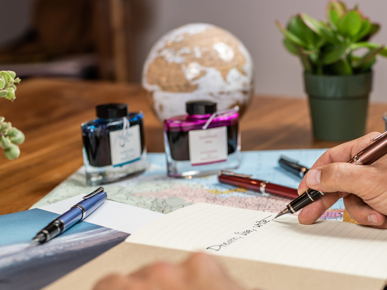 PILOT Falcon Füllfederhalter EF-Feder Dunkelrot